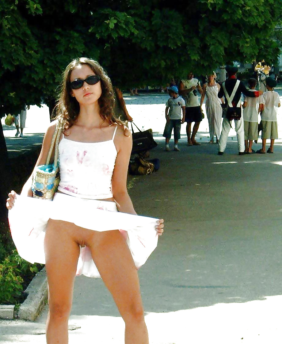 Montre Moi Ta Chatte En Publique Iii Porn Pictures Xxx Photos Sex