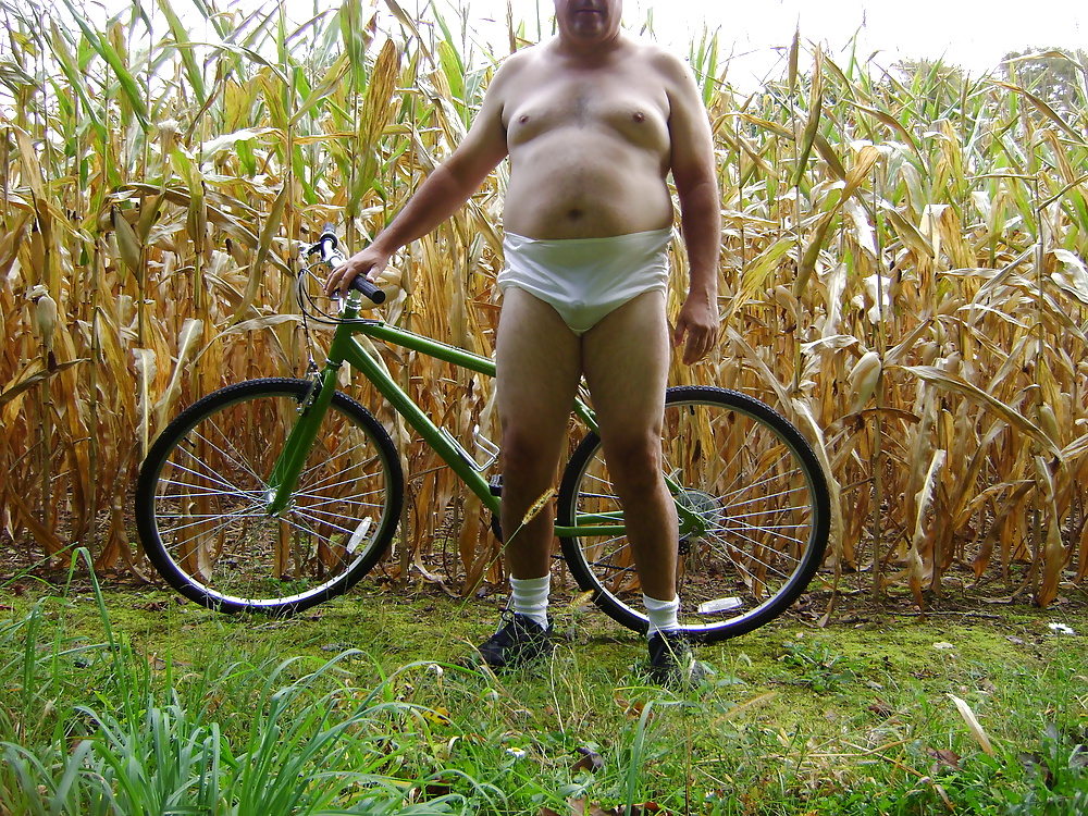 自転車に乗る アダルト画像、セックス画像 1742842 Pictoa