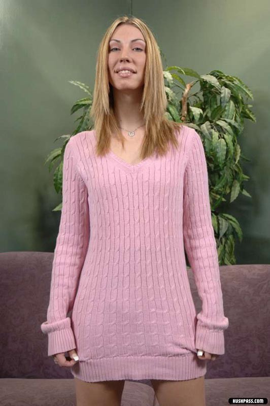 ムラムラした小ぶりな胸のブロンド女が異人種間セックスでファックする アダルト画像、セックス画像 3142605 Pictoa