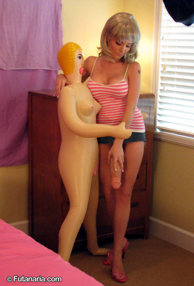 Futanaria Blonde Boning A Blow Up Doll Porn Pictures Xxx Photos Sex
