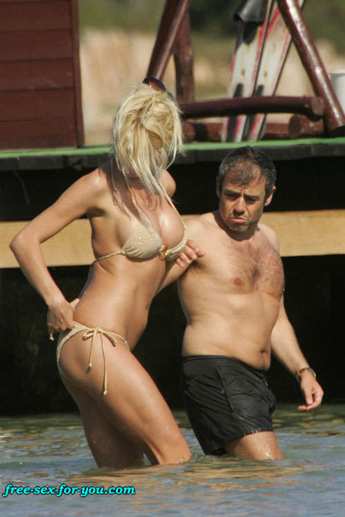 Victoria Silvstedt Got Her Pussy Licked And Upskir Porn Pictures Xxx