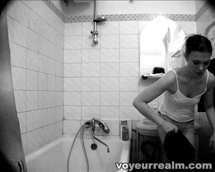 Showering and snatching missy on spy camera Porn Pictures, XXX Photos, Sex Images #2708617 - PICTOA